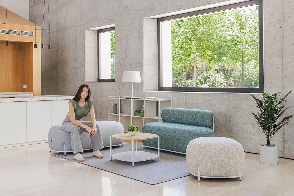Globb: cozy and cheerful poufs to organize spaces | ACTIU